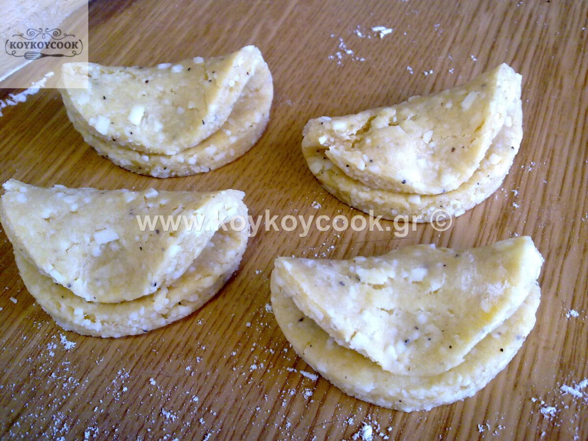 ΤΥΡΟΠΙΤΑΚΙΑ ΜΠΟΥΚΙΤΣΕΣ ΜΕ ΓΡΑΒΙΕΡΑ – Koykoycook