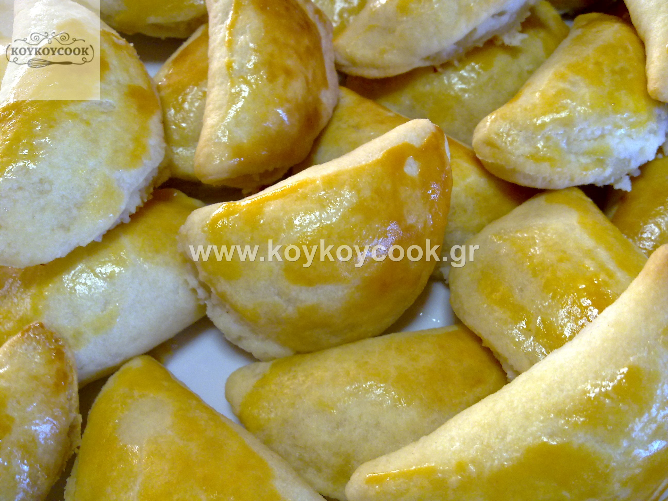 ΤΥΡΟΠΙΤΑΚΙΑ ΚΟΥΡΟΥ ΜΕ ΛΕΥΚΟ ΤΥΡΙ ΣΑΜΟΥ – Koykoycook