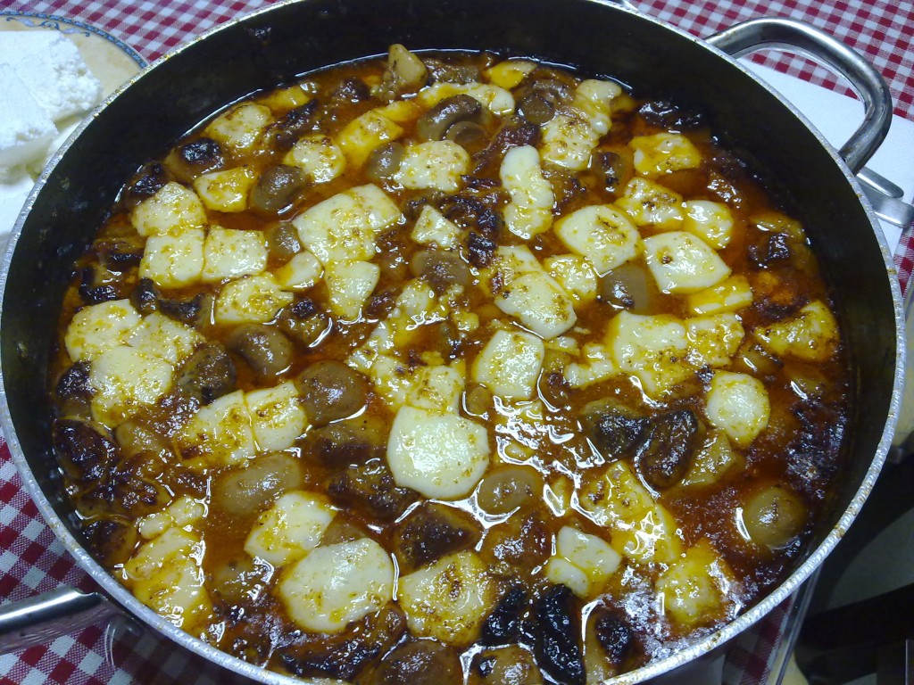 ΜΠΕΚΡΗ ΜΕΖΕ ΜΕ ΓΡΑΒΙΕΡΑ ΣΑΜΟΥ – Koykoycook
