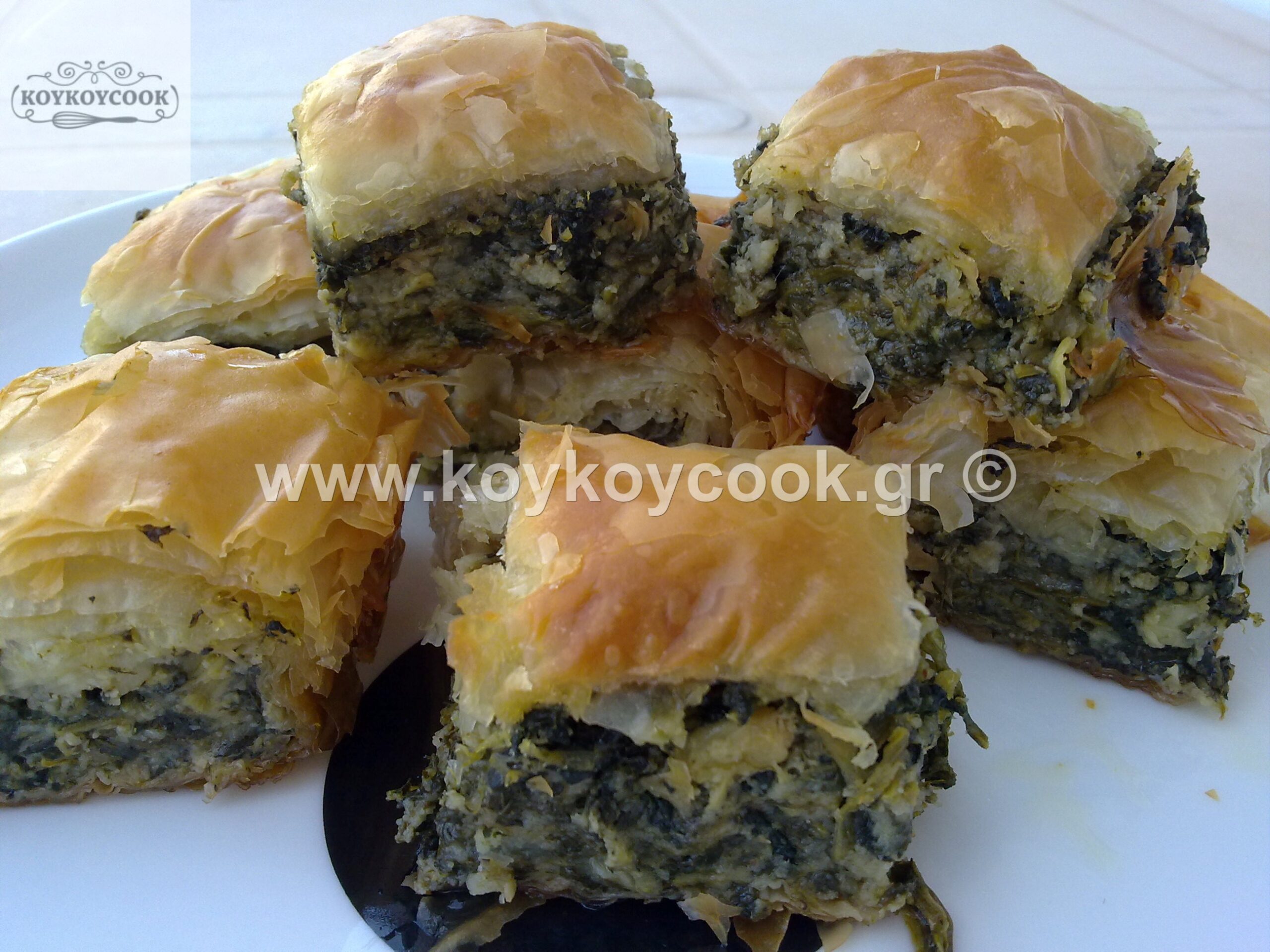 ΧΟΡΤΟΠΙΤΑ ΜΕ ΣΠΑΝΑΚΙ,ΛΑΠΑΘΑ ΚΑΙ ΠΑΠΑΡΟΥΝΕΣ – Koykoycook