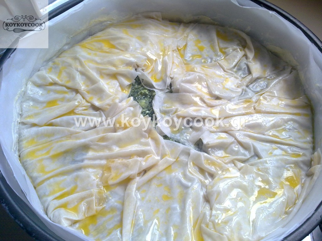ΣΠΑΝΑΚΟΤΥΡΟΠΙΤΑ ΜΕ ΠΡΑΣΑ ΚΑΙ ΑΛΜΥΡΟ ΜΑΣΤΕΛΟ – Koykoycook