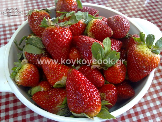 ΦΟΝΤΥ ΣΟΚΟΛΑΤΑΣ ΜΕ ΦΡΕΣΚΑ ΦΡΟΥΤΑ – Koykoycook