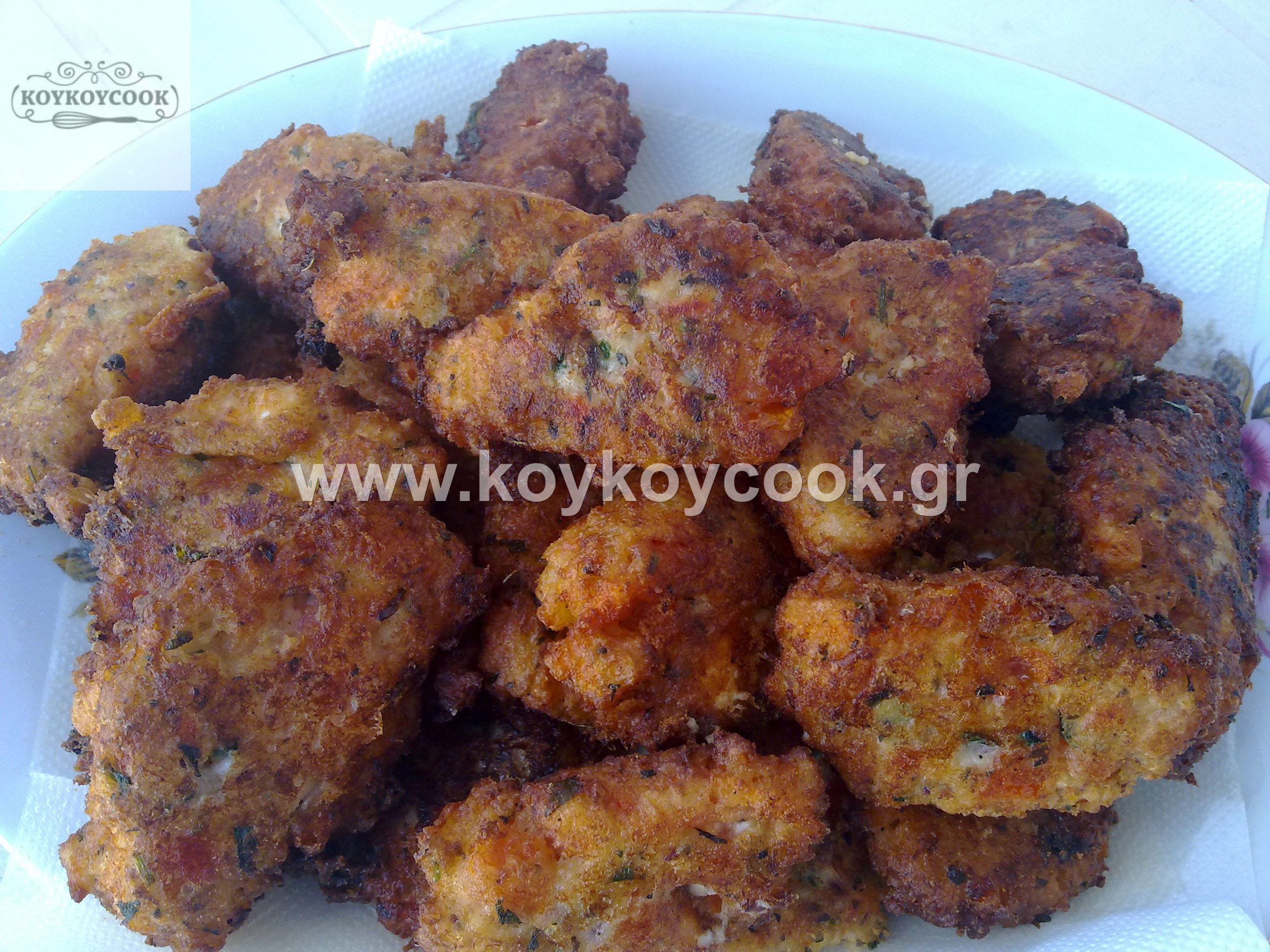 ΝΤΟΜΑΤΟΚΕΦΤΕΔΕΣ ΜΕ ΦΕΤΑ – Koykoycook
