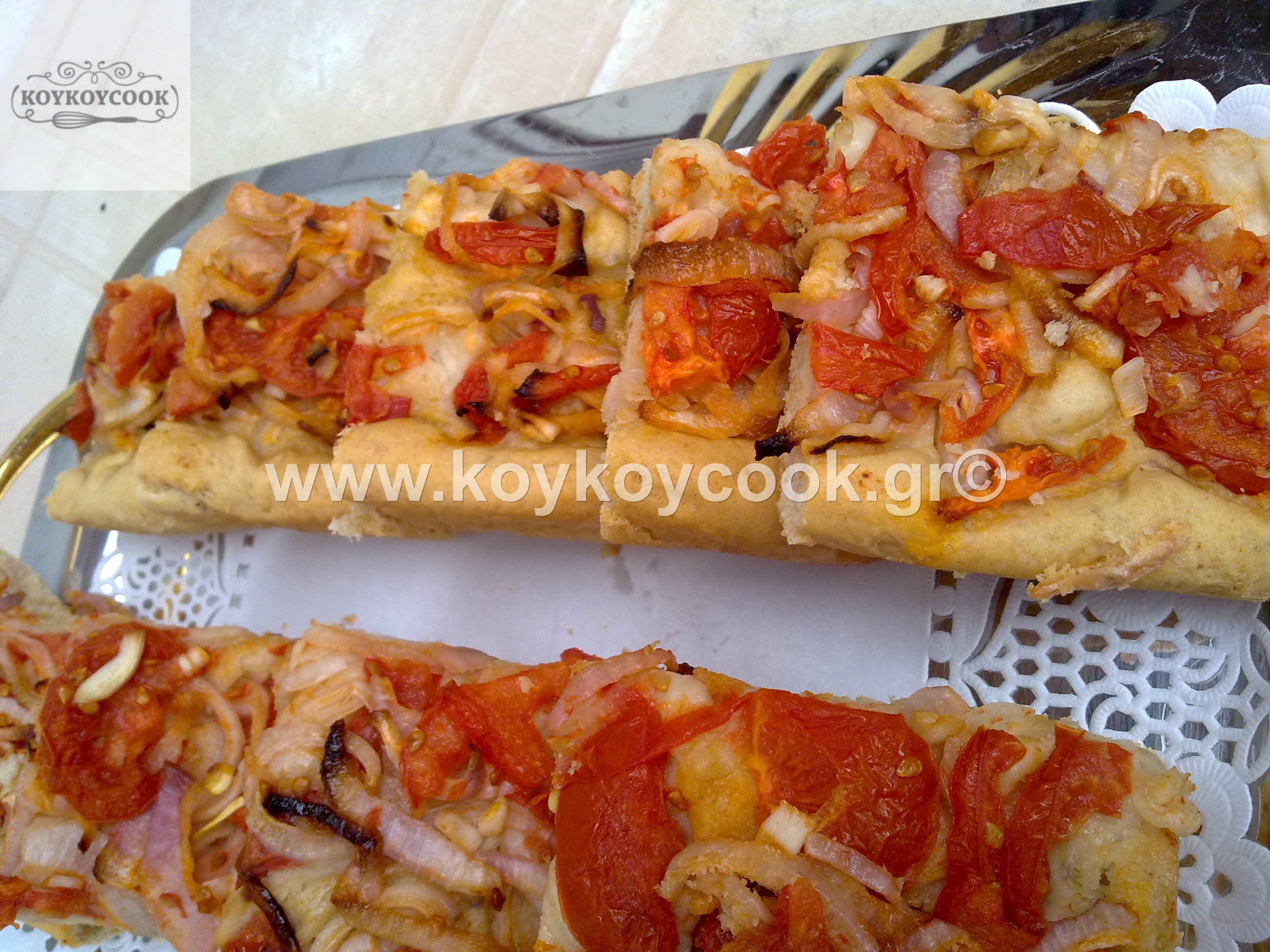 ΛΑΔΕΝΙΑ ΚΙΜΩΛΟΥ (Η ΕΛΛΗΝΙΚΗ ΠΙΤΣΑ) – Koykoycook