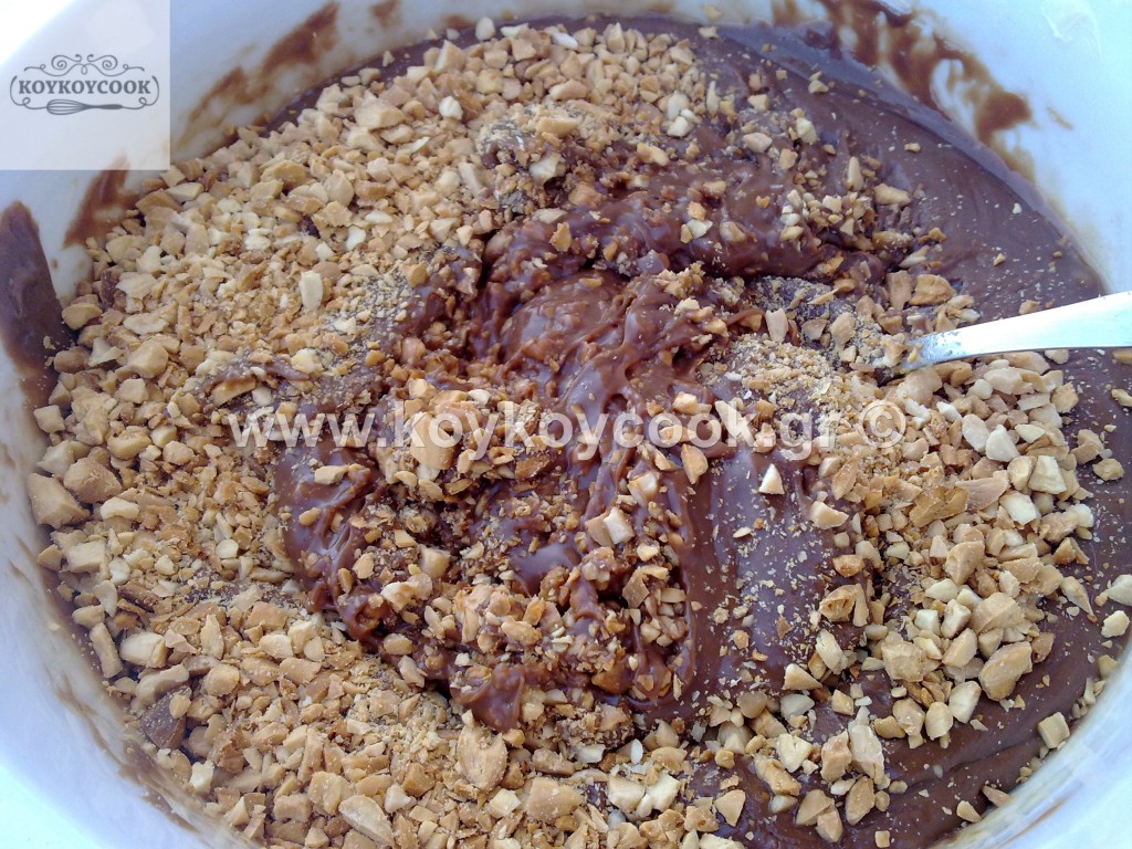 ΕΥΚΟΛΟ FUDGE ΜΕ ΣΟΚΟΛΑΤΑ ΠΡΑΛΙΝΑ NESTLE & ΑΜΥΓΔΑΛΑ – Koykoycook