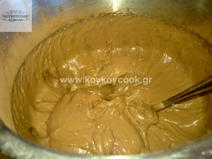 ΕΚΛΕΡ ΣΟΚΟΛΑΤΑΣ ΜΕ ΡΟΖ ΓΛΑΣΟ – Koykoycook