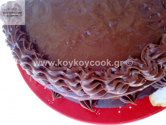 ΤΟΥΡΤΑ ΜΕ ΒΥΣΣΙΝΑ ΚΑΙ ΓΚΑΝΑΣ ΣΟΚΟΛΑΤΑΣ – Koykoycook