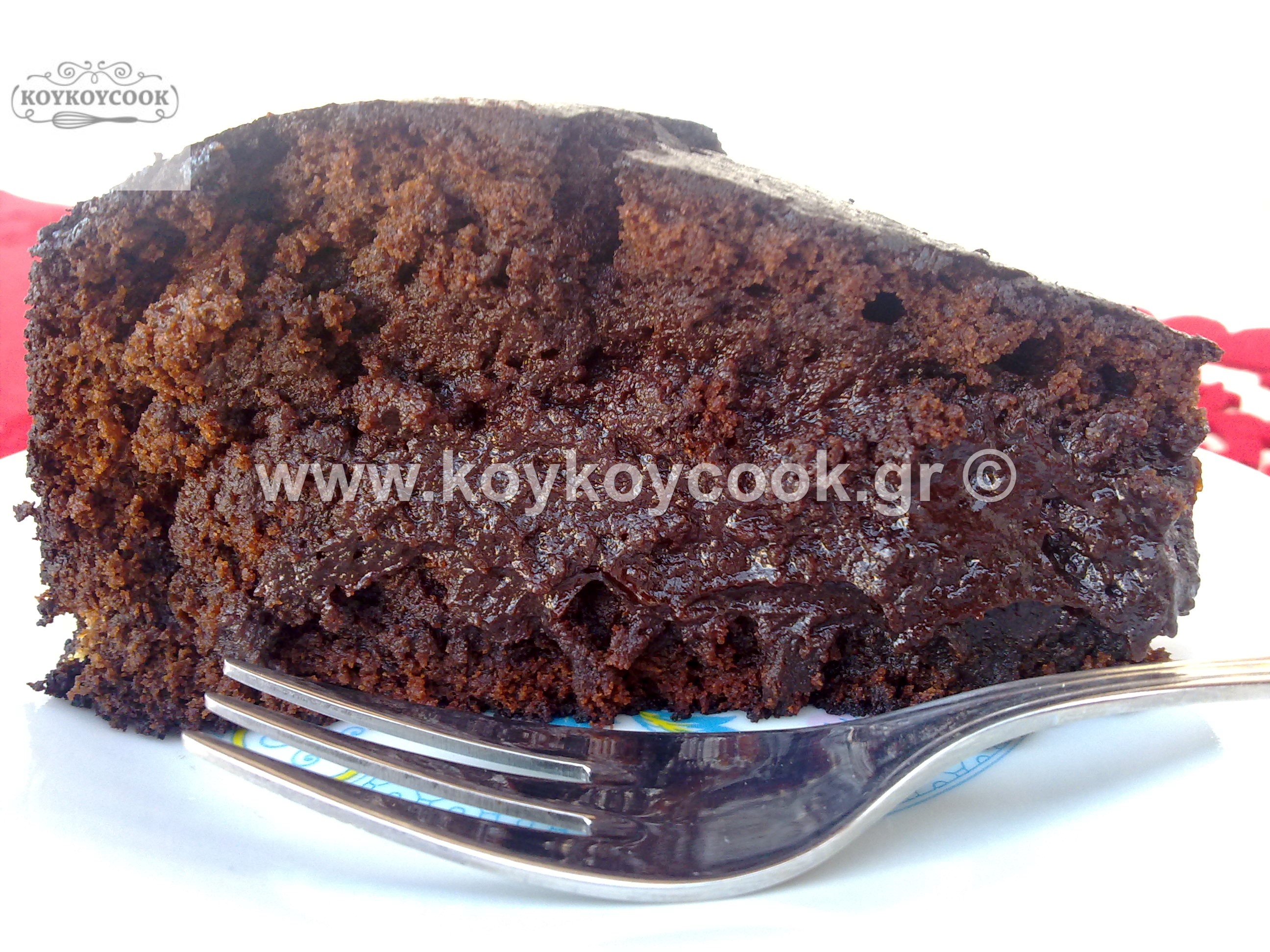 ΜΕΘΥΣΜΕΝΟ ΥΓΡΟ ΚΕΙΚ ΣΟΚΟΛΑΤΑΣ ΜΕ ΓΛΥΚΟ ΚΡΑΣΙ ΣΑΜΟΥ – Koykoycook