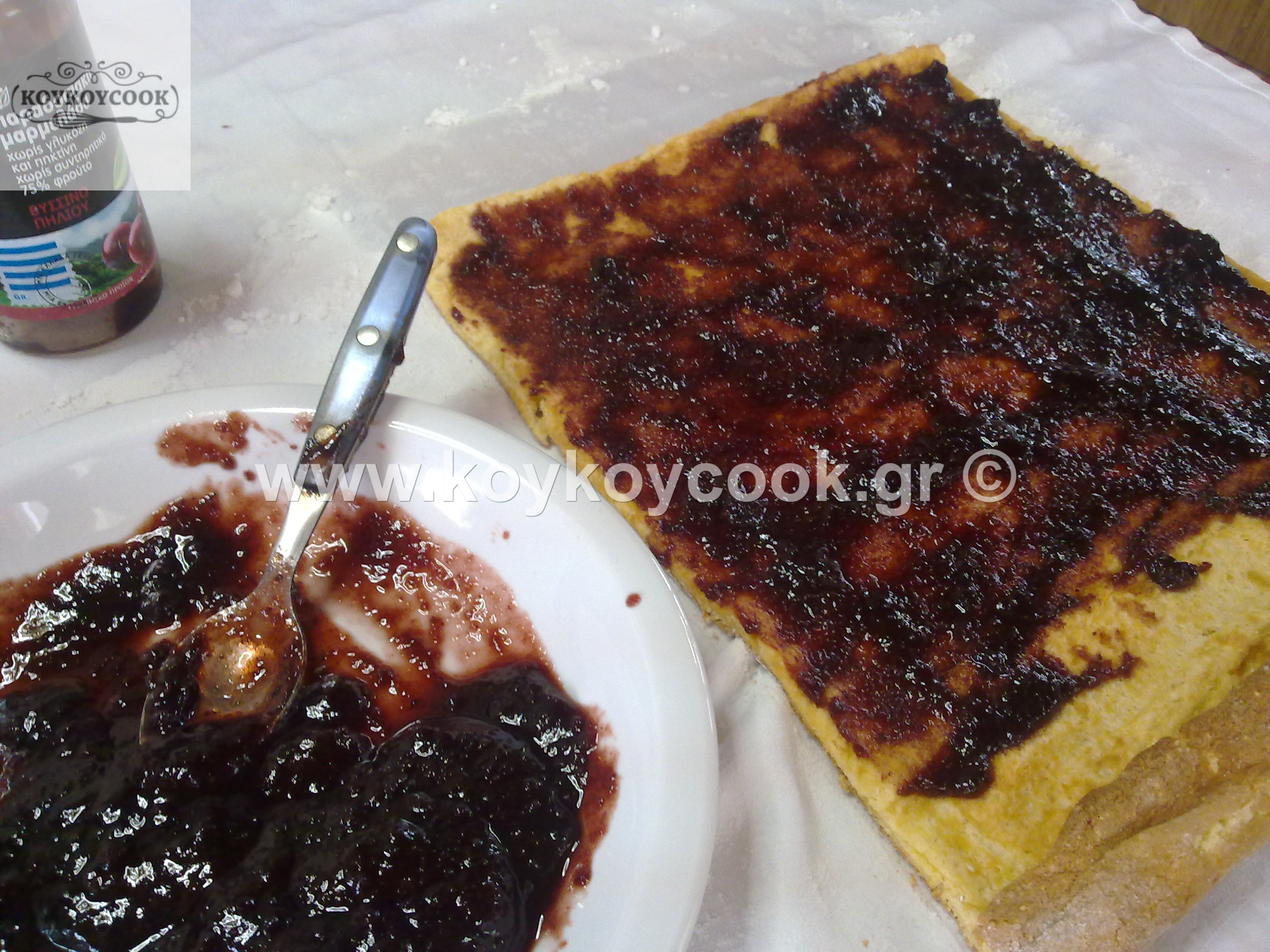 ΑΦΡΑΤΟΣ ΚΟΡΜΟΣ ΜΕ ΜΑΡΜΕΛΑΔΑ – Koykoycook