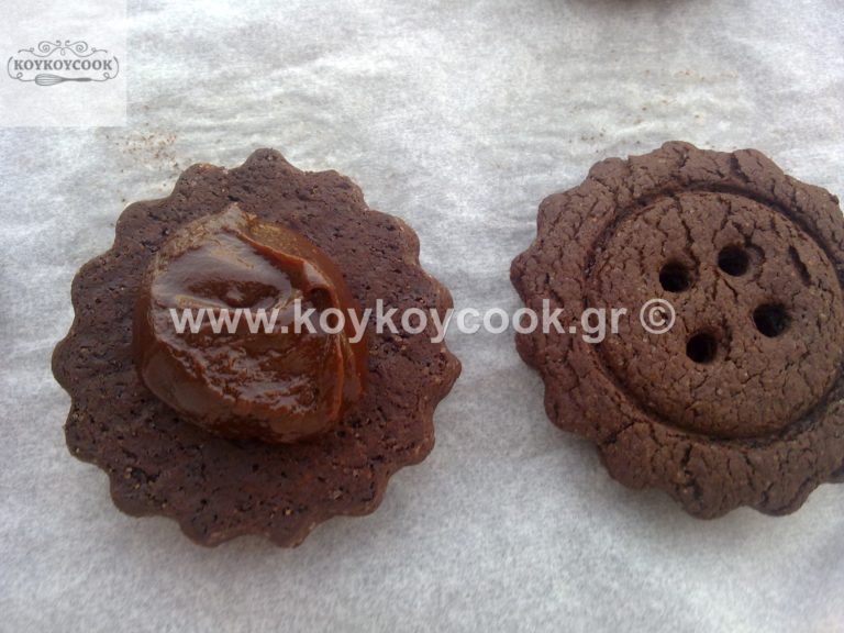 ΓΕΜΙΣΤΑ ΜΠΙΣΚΟΤΑ ΜΕ ΓΚΑΝΑΣ ΣΟΚΟΛΑΤΑΣ – Koykoycook