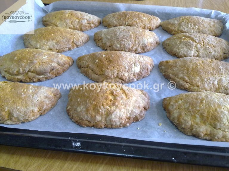 ΣΚΑΛΤΣΟΥΝΙΑ ΝΗΣΤΙΣΙΜΑ ΓΕΜΙΣΤΑ ΜΕ ΤΑΧΙΝΙ ΚΑΙ ΜΕΛΙ – Koykoycook