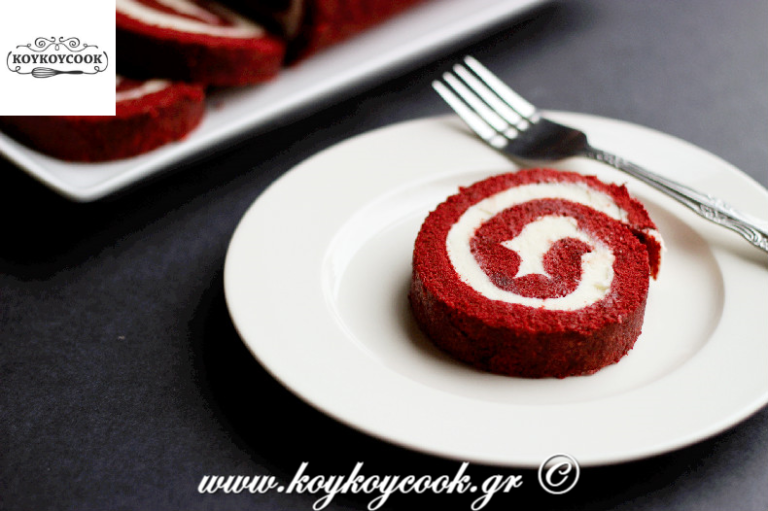 ΚΟΡΜΟΣ RED VELVET ΜΕ ΓΕΜΙΣΗ ΤΥΡΙ ΚΡΕΜΑ – Koykoycook